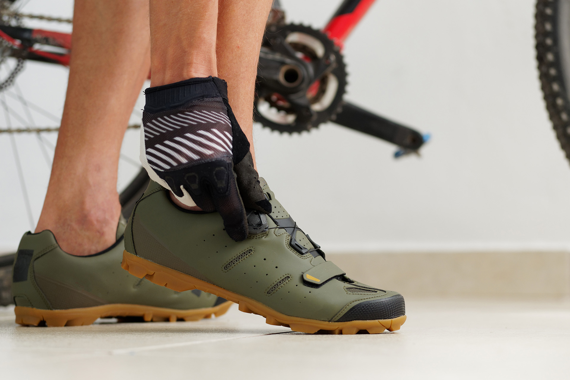 Cycling Foot Pain: Symptoms & Treatment in Singapore