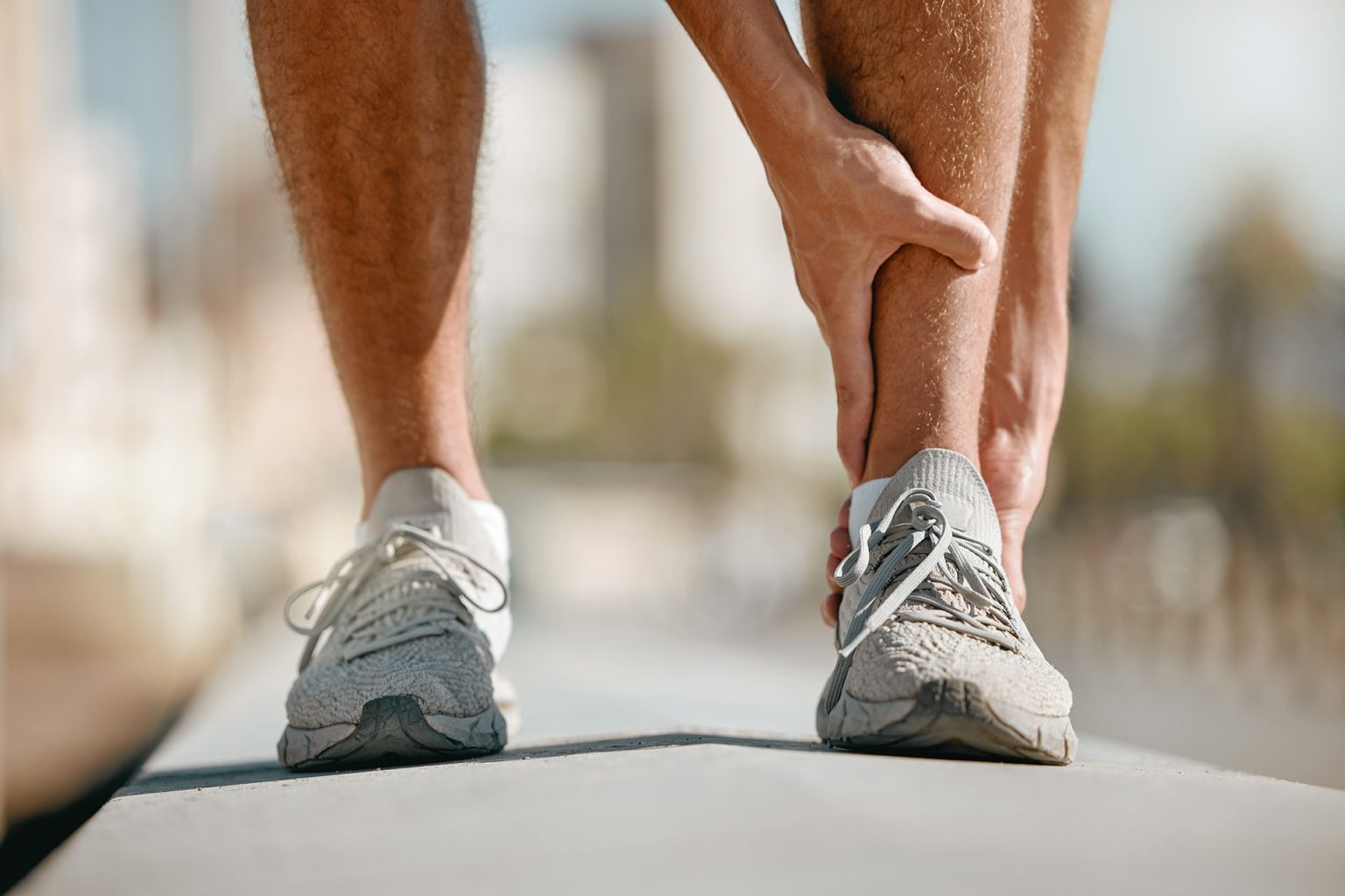 Sports Podiatrist's Guide on Running through Peroneal Tendonitis Pain